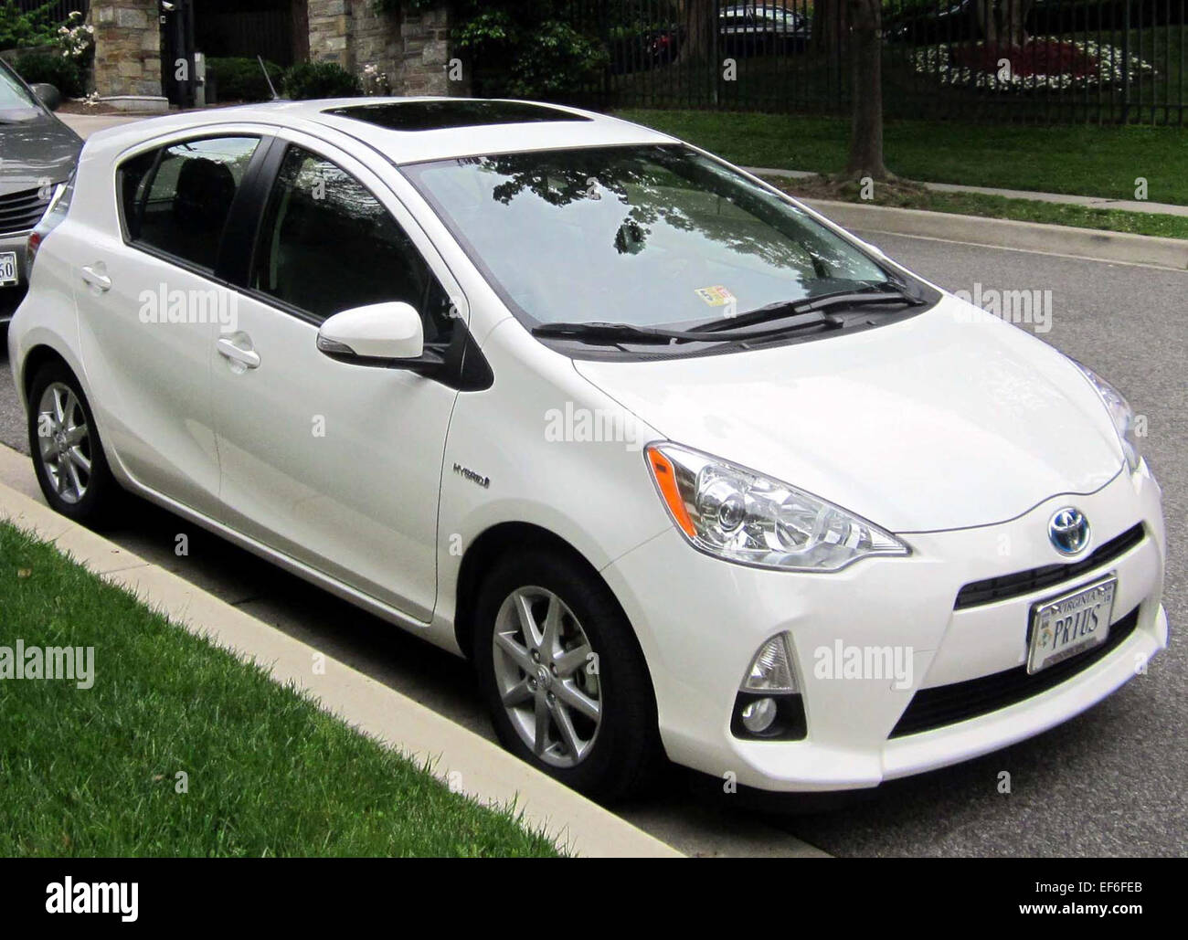 Prius 2012 hi-res stock photography and images - Alamy