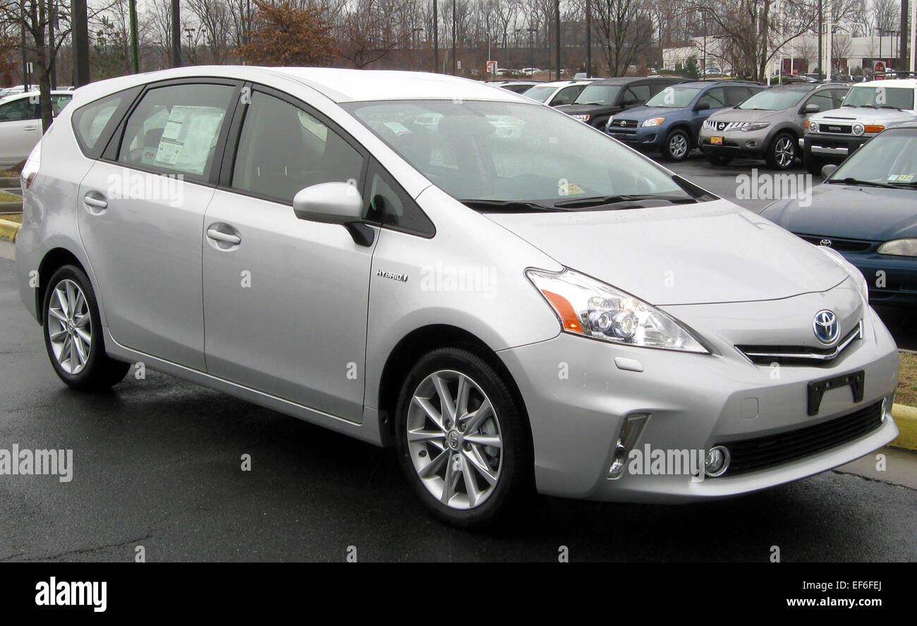 Prius V Stock Photos & Prius V Stock Images - Alamy