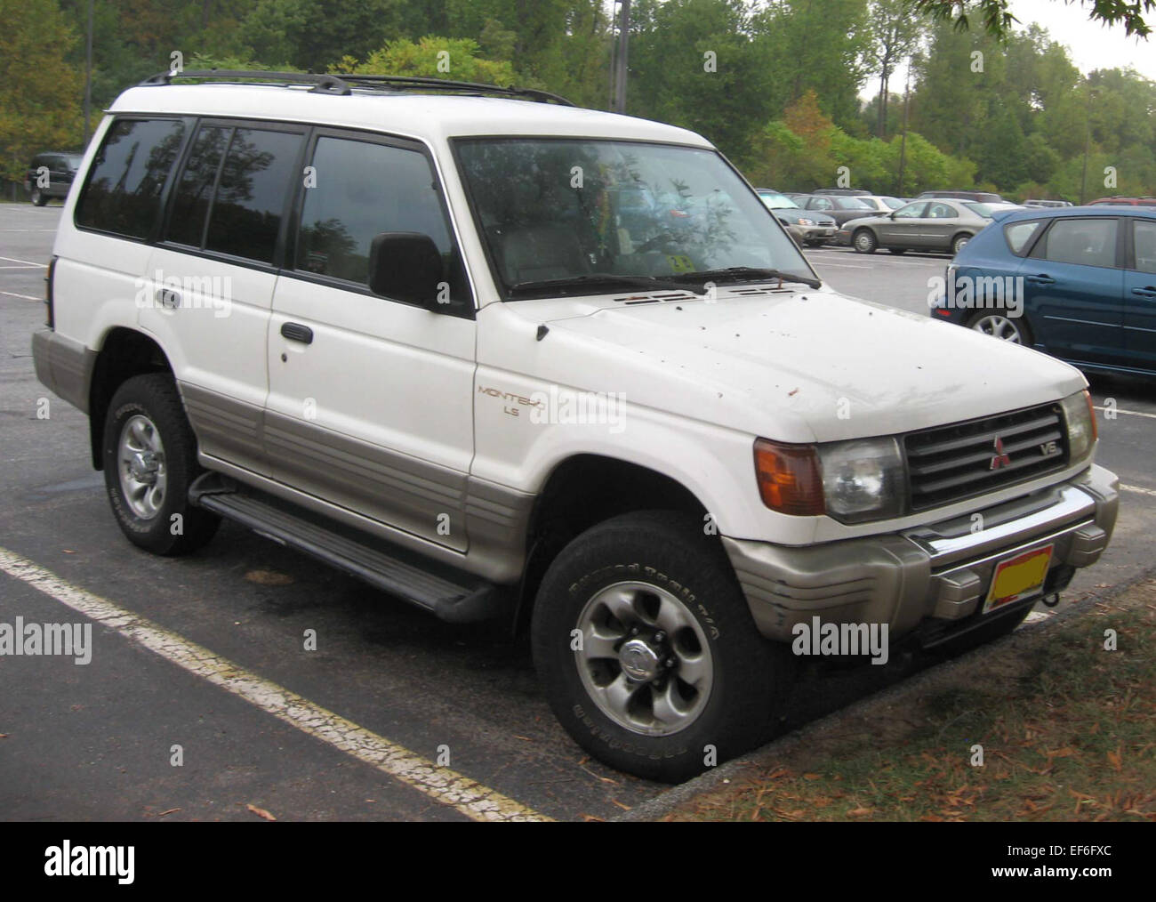 The second-generation Mitsubishi Montero (1991-1997) is a mid-size SUV ...