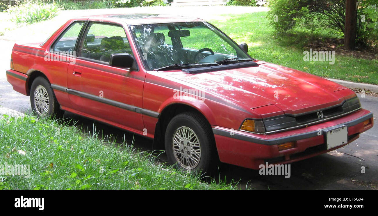 The 2nd generation Honda Prelude 2.0Si is a sporty compact car known ...