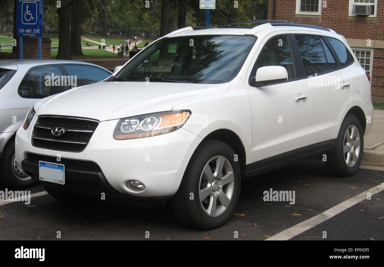 2nd Hyundai Santa Fe Stock Photo - Alamy