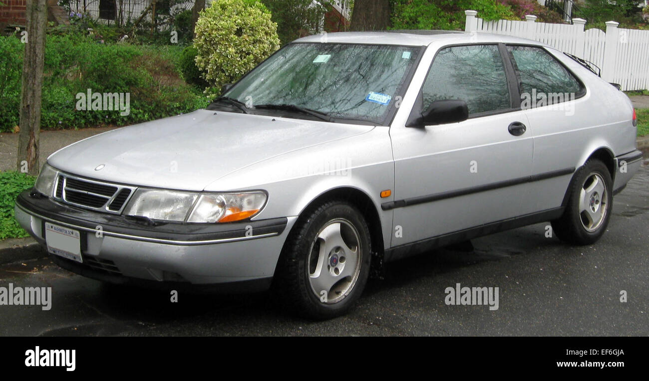 The 2nd generation Saab 900 S, featuring a 3-door design, was ...