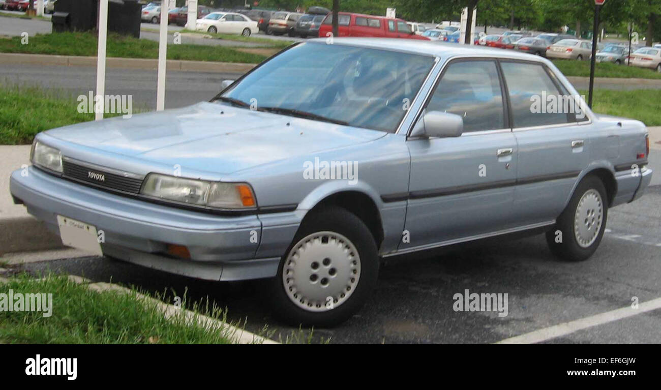 The second-generation Toyota Camry sedan, produced from 1987 to 1991 ...