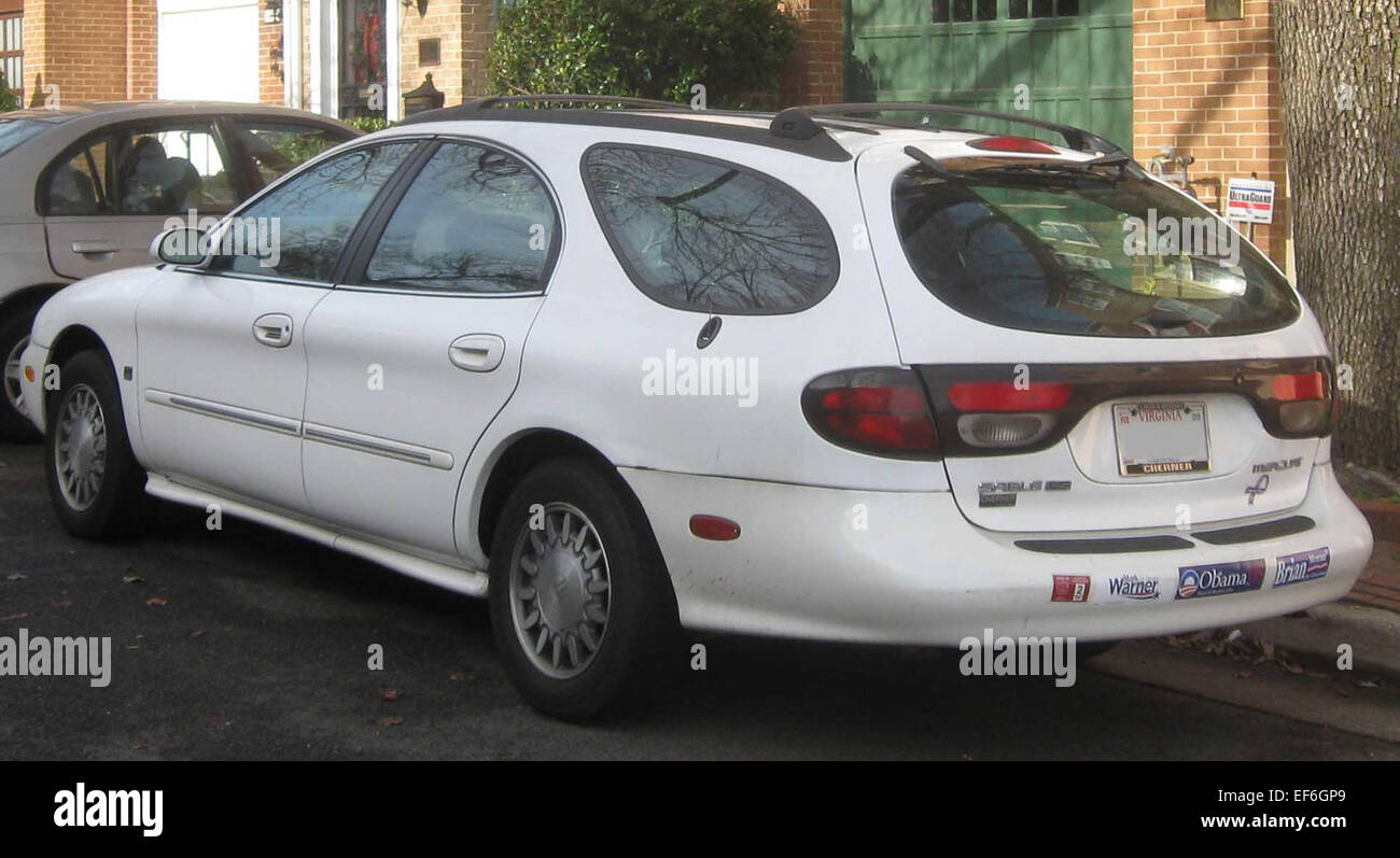 The 3rd-generation Mercury Sable GS wagon, produced in the 1990s ...