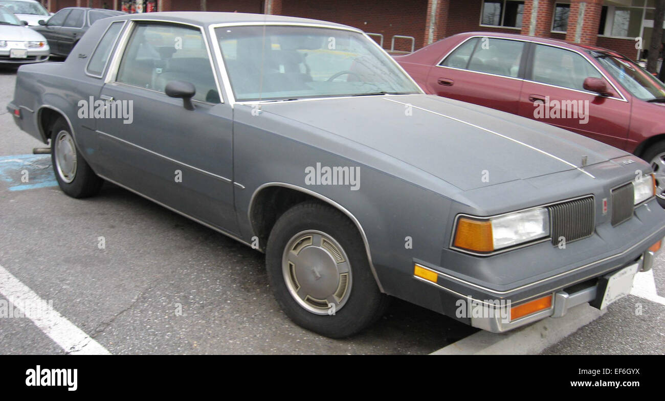 The 1987-1988 Oldsmobile Cutlass Supreme Coupe is a classic American ...