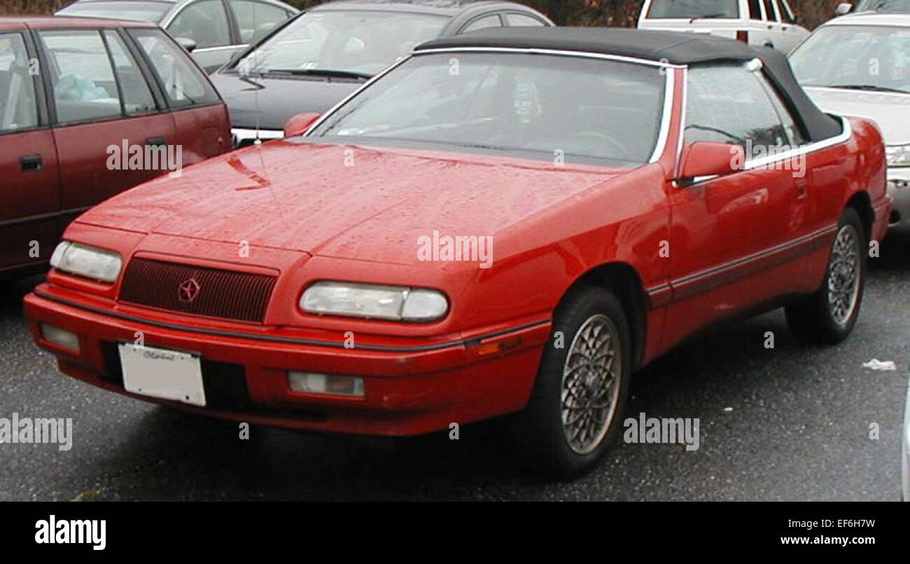 93 95 LeBaron convertible Stock Photo - Alamy