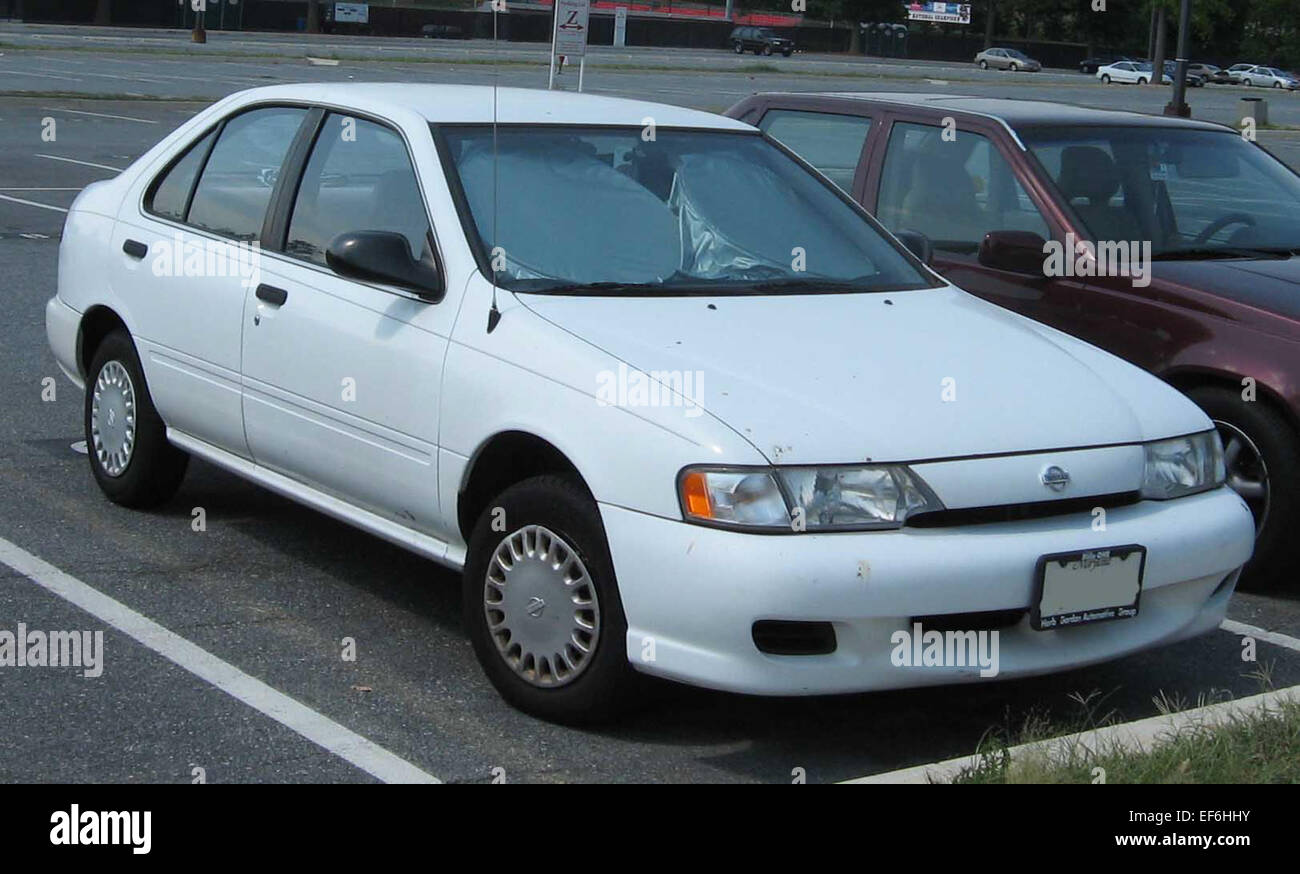 Nissan sentra hi-res stock photography and images - Alamy