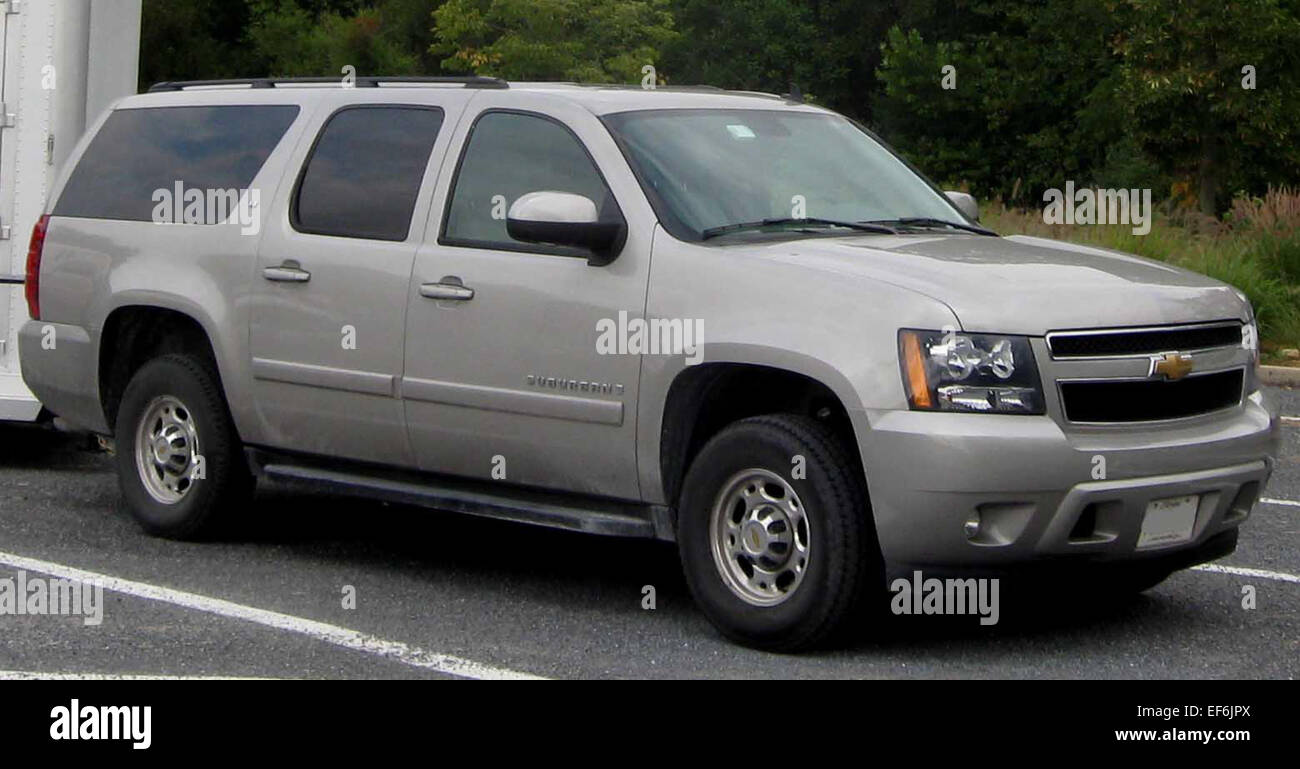 Chevrolet Suburban LT GMT900 Stock Photo - Alamy