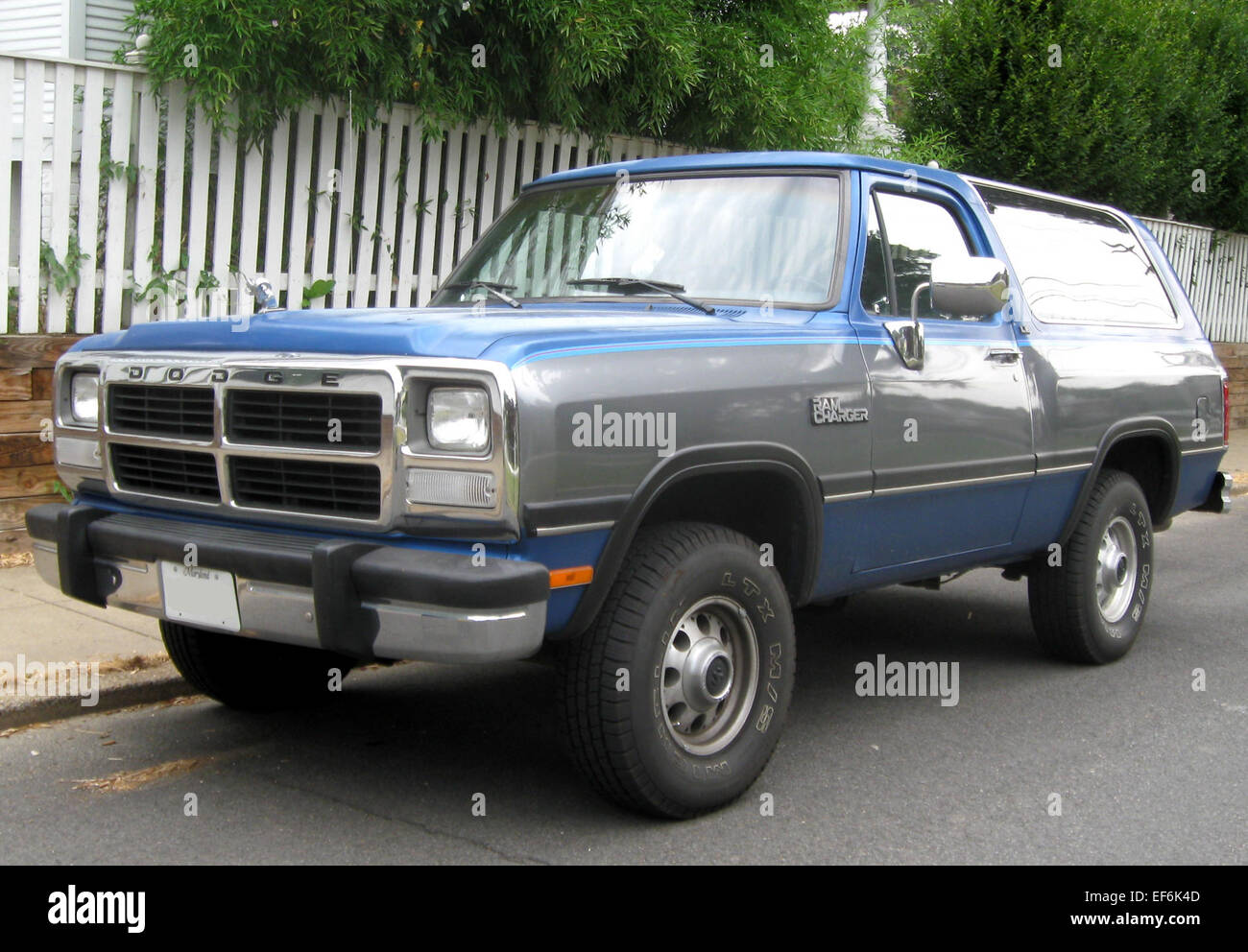 Dodge Ramcharger Suv