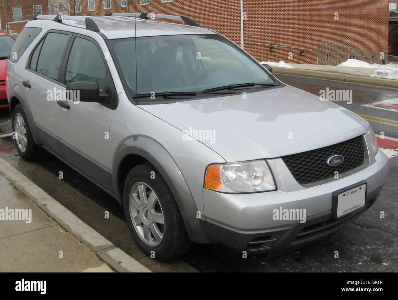 The 2010 Ford Freestyle is a mid-size crossover SUV known for its ...