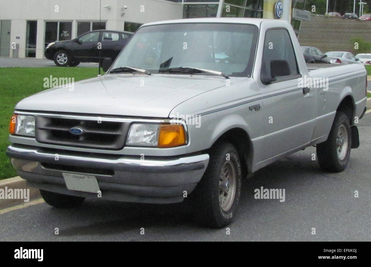 The 2004 Ford Ranger is a compact pickup truck that offers strong ...