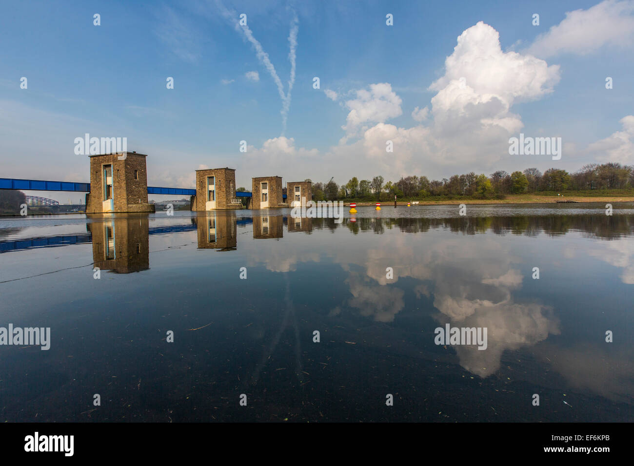 River ruhr with ruhr weir duisburg hi-res stock photography and images ...