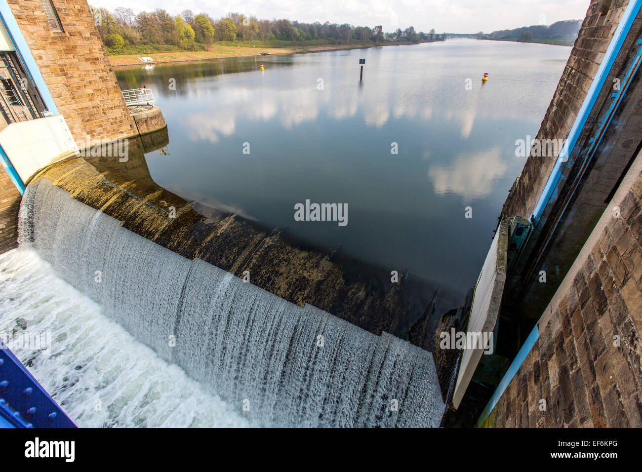 Ruhr dam at Duisburg-Meiderich, is used for drainage of the Rhine-Herne ...