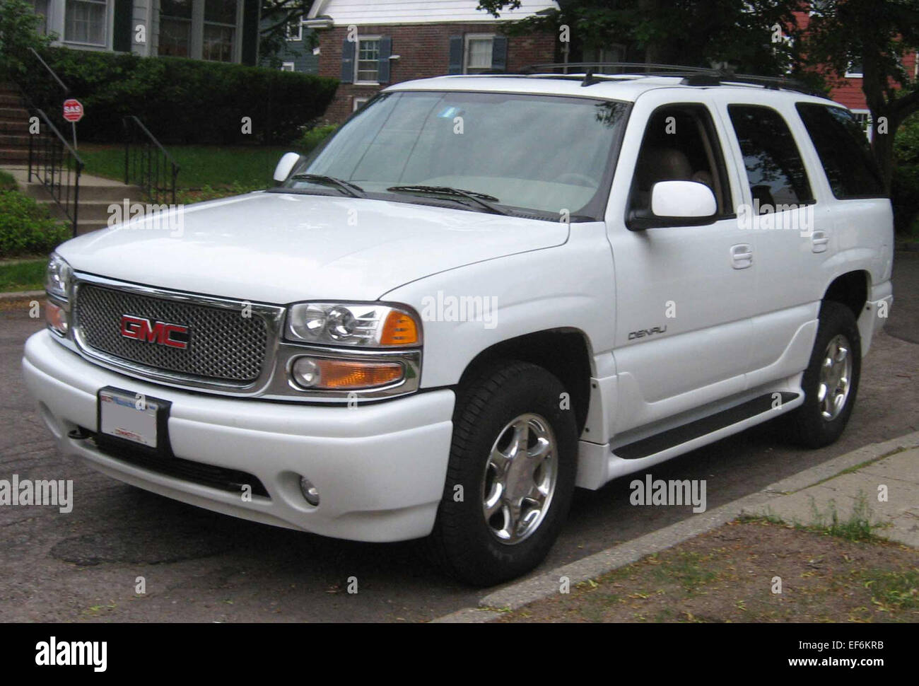 GMC Yukon Denali GMT800 Stock Photo - Alamy