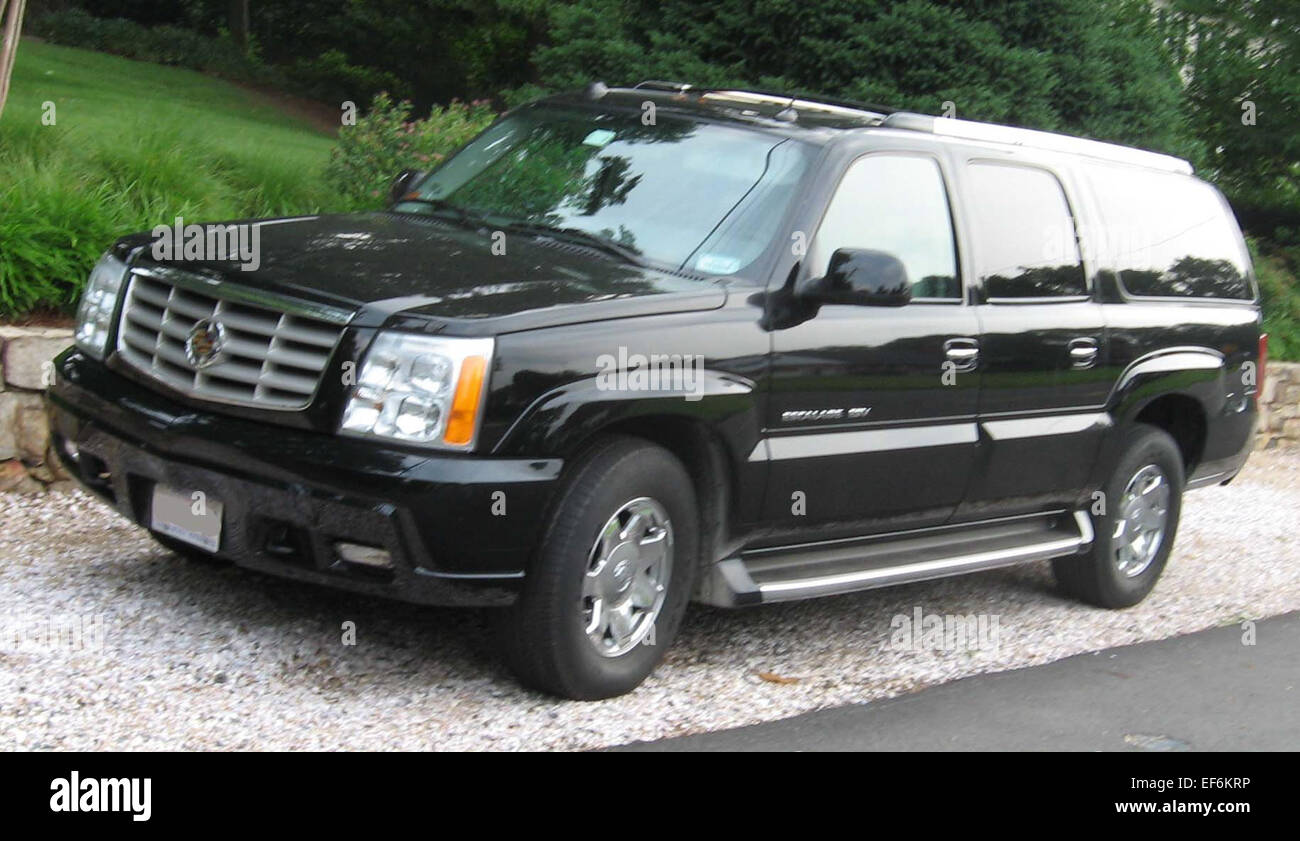 The GMT800 Cadillac Escalade ESV is a full-size luxury SUV offering ...