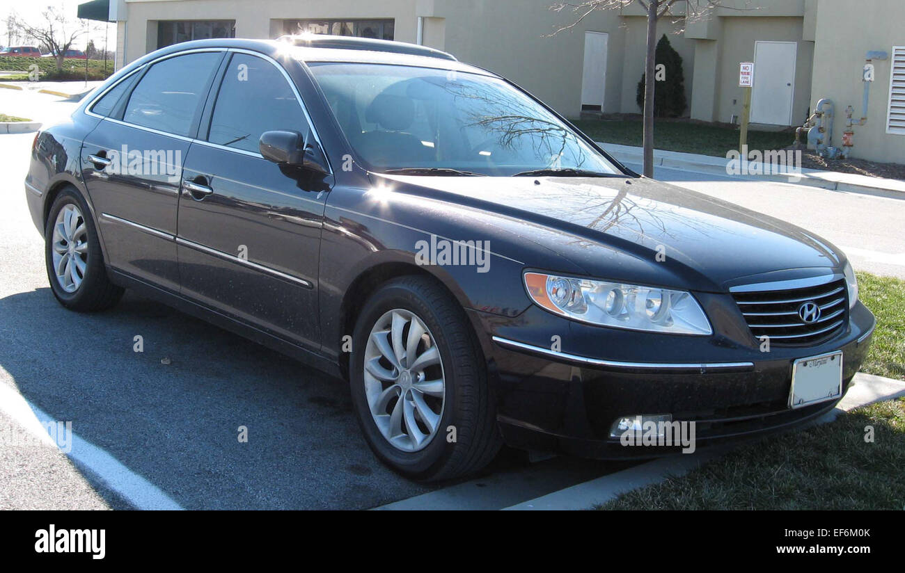 The 2007-2008 Hyundai Azera is a full-size sedan that offers a ...