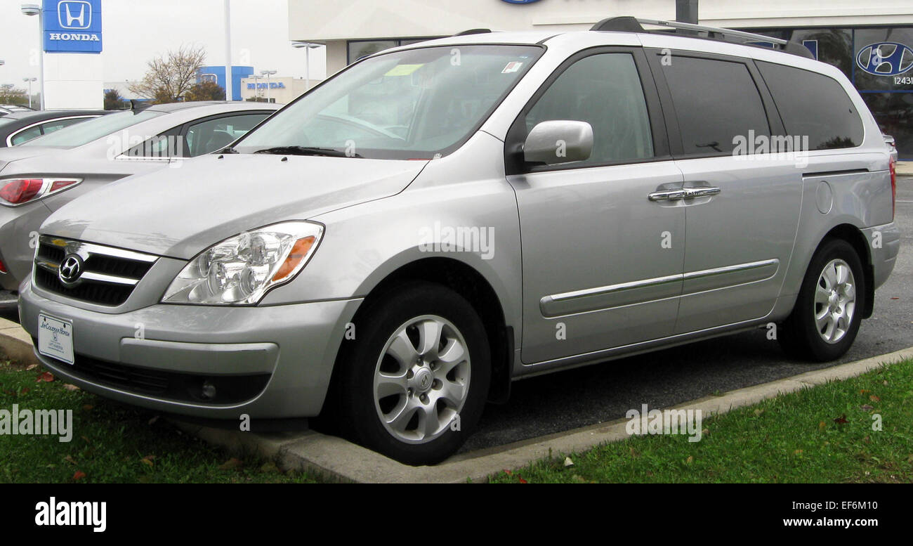 Hyundai entourage hi-res stock photography and images - Alamy