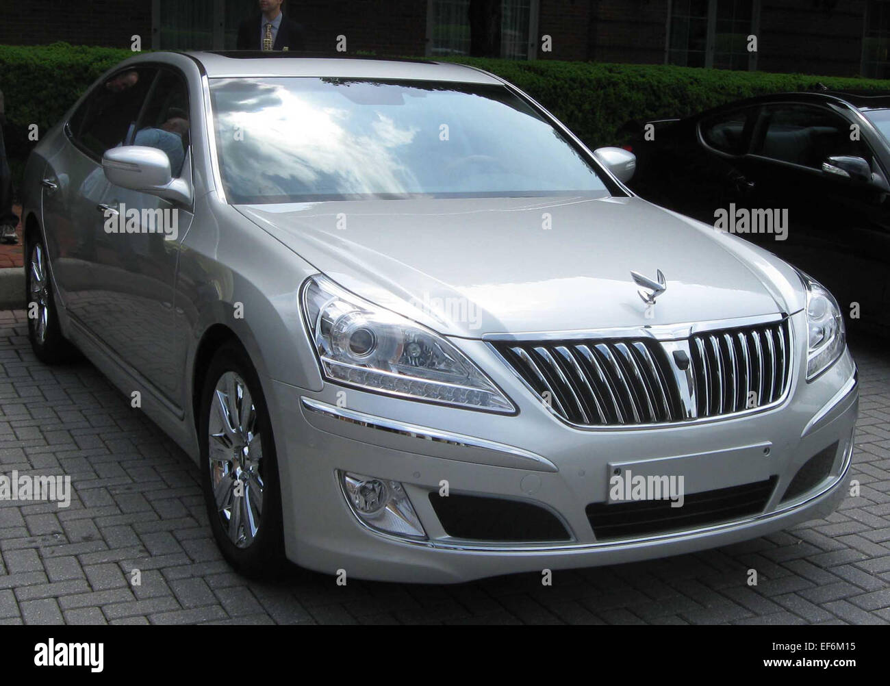 The Hyundai Equus VS460 is a luxury sedan offering a powerful V8 engine ...