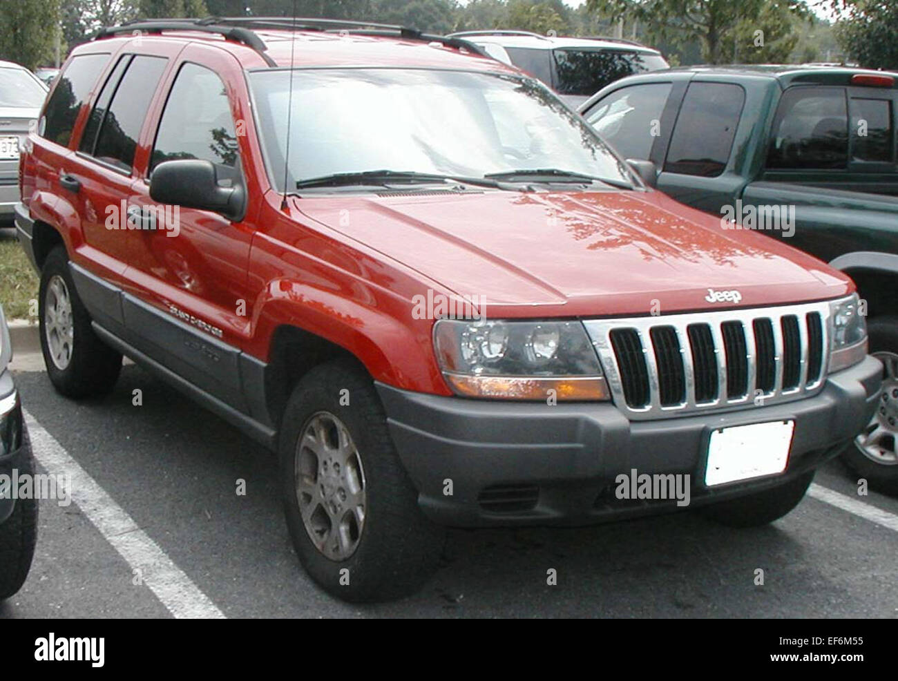 The Jeep Grand Cherokee WJ, produced from 1999 to 2004, is a mid-size ...