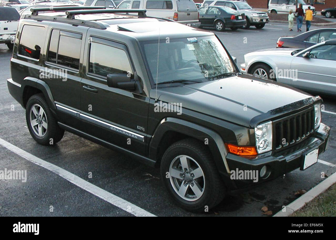 The Jeep Commander is a full-size SUV designed for off-road enthusiasts ...