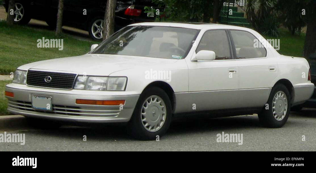 Lexus LS 400 Stock Photo - Alamy