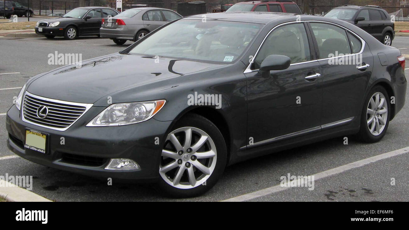 2007 lexus ls 460 in hi-res stock photography and images - Alamy