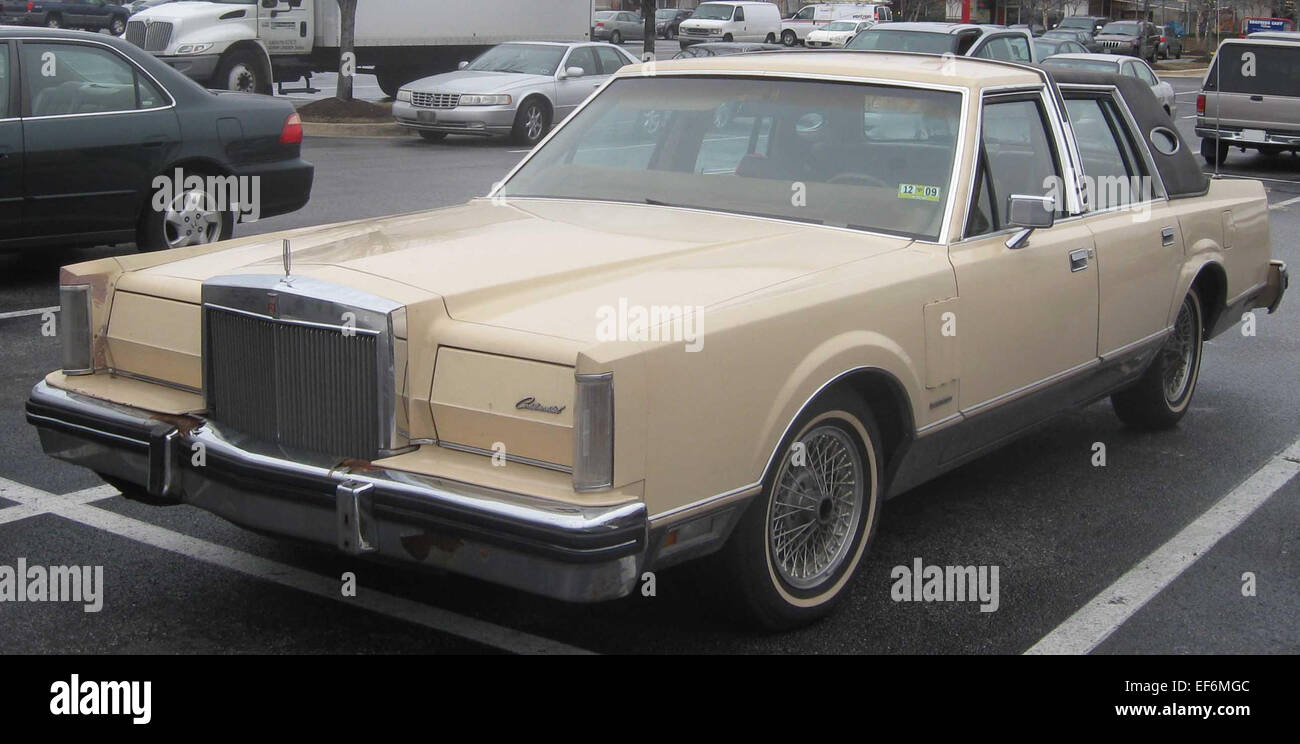 Lincoln Continental Mark VI sedan Stock Photo - Alamy
