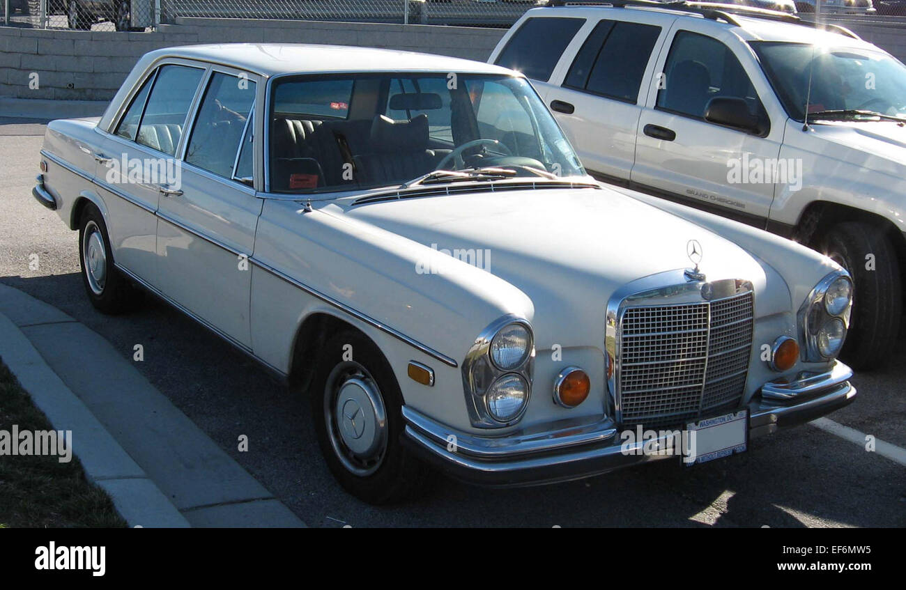 Mercedes Benz 280SE Stock Photo - Alamy