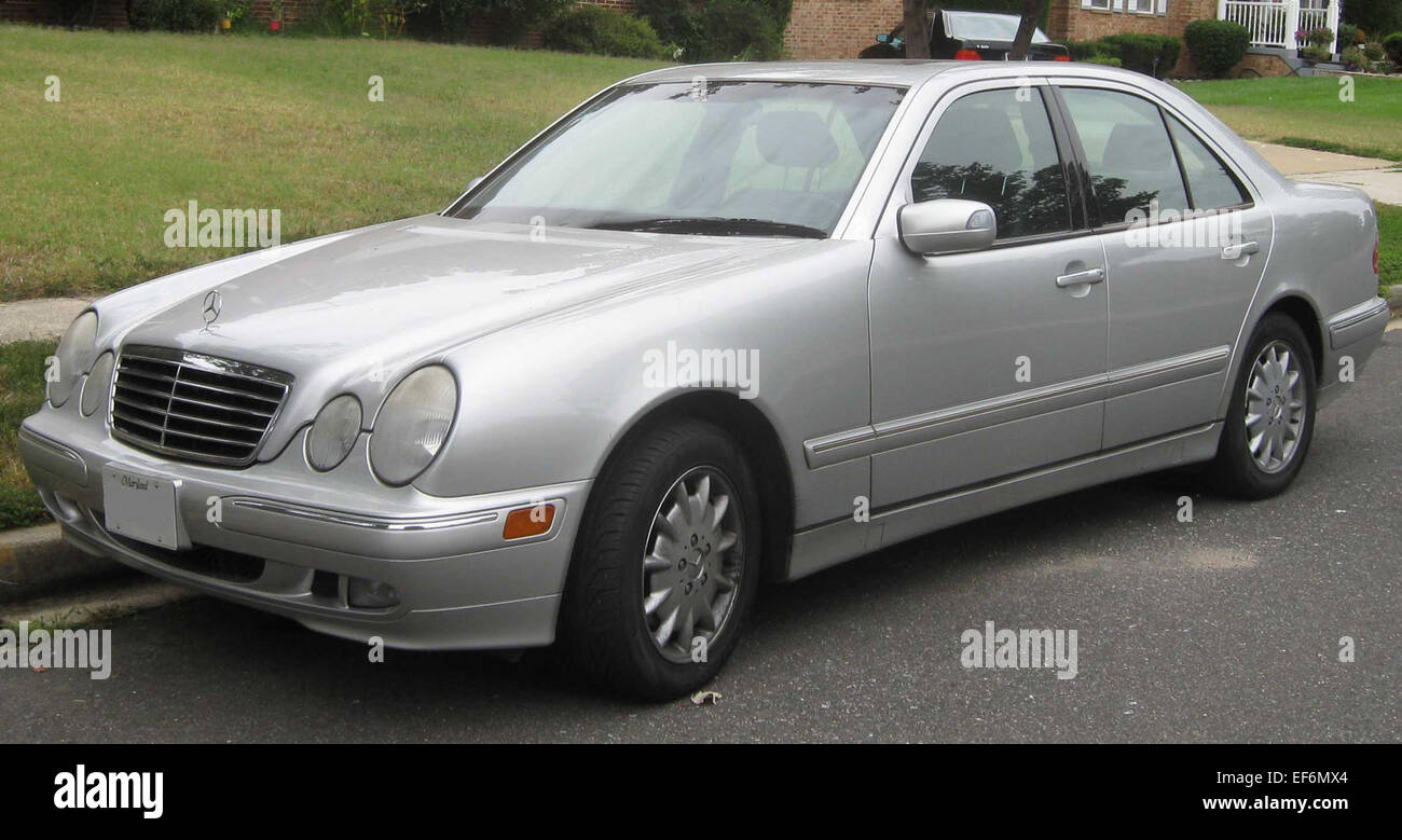 Mercedes e class w210 hi-res stock photography and images - Alamy