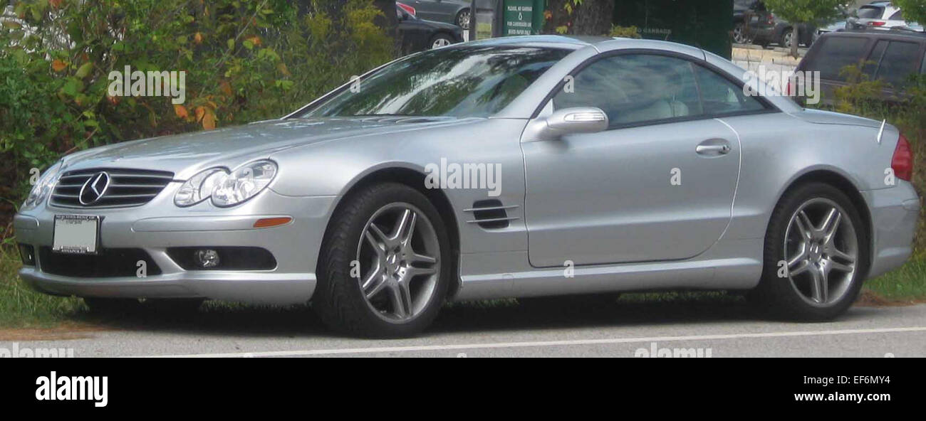 The Mercedes-Benz SL500 is a luxury roadster featuring a 5.0L V8 engine ...
