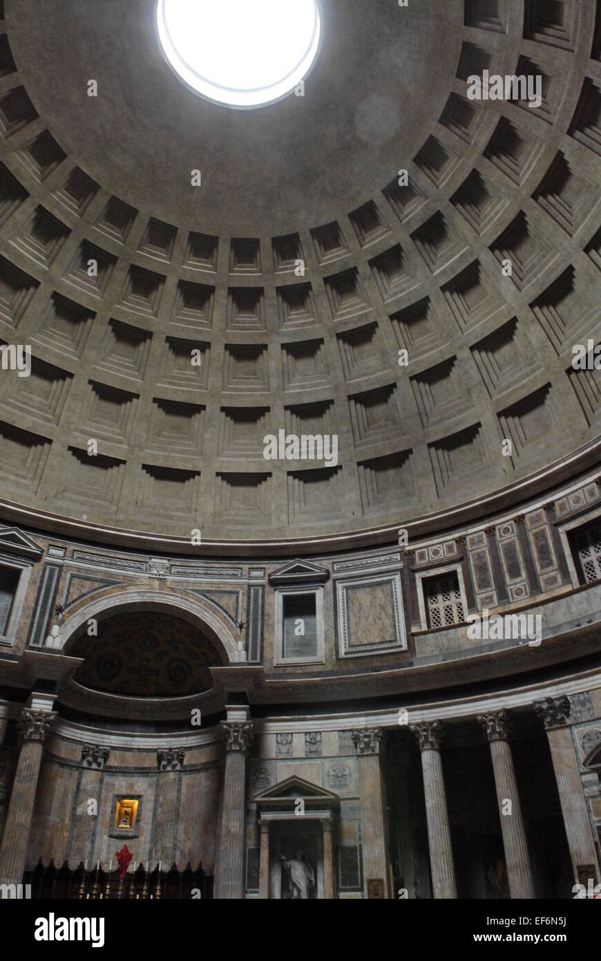 Inside view of the Roman Pantheon Stock Photo - Alamy