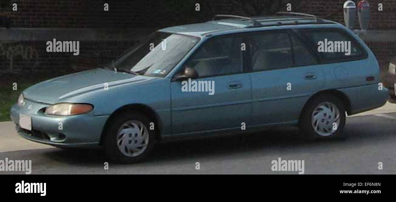 The Mercury Tracer wagon is a compact station wagon known for its ...