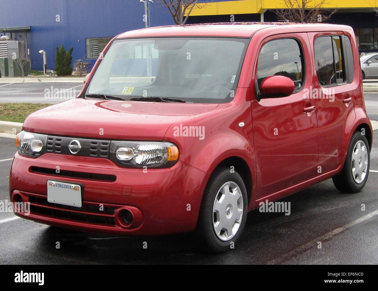 Cube van hi-res stock photography and images - Alamy