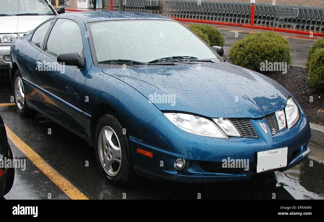 The Pontiac Sunfire Coupe is a compact car known for its sporty design ...