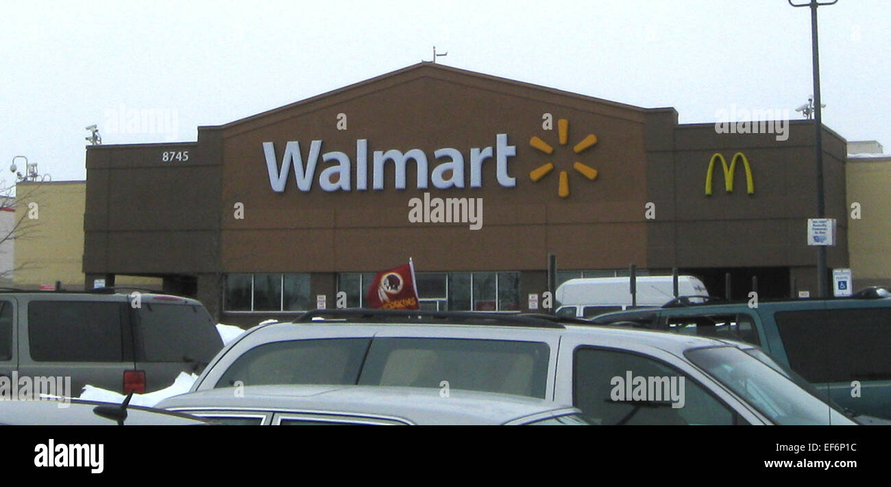 Enhanced shopping experience hi-res stock photography and images - Alamy