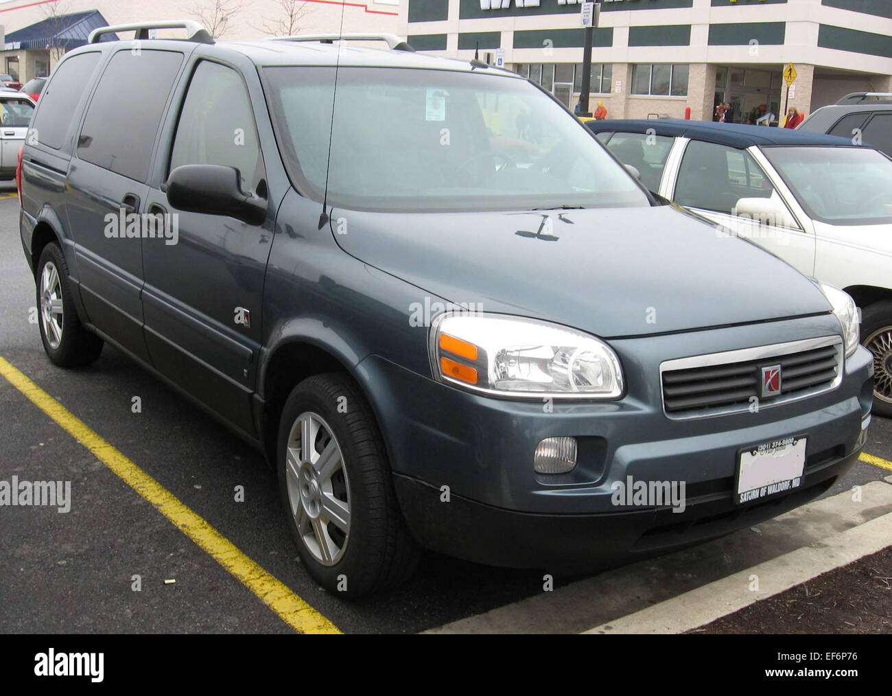 The Saturn Relay is a minivan offering spacious seating and solid ...