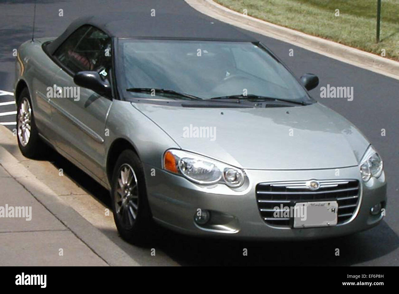 The Chrysler Sebring convertible is a stylish, mid-size convertible ...