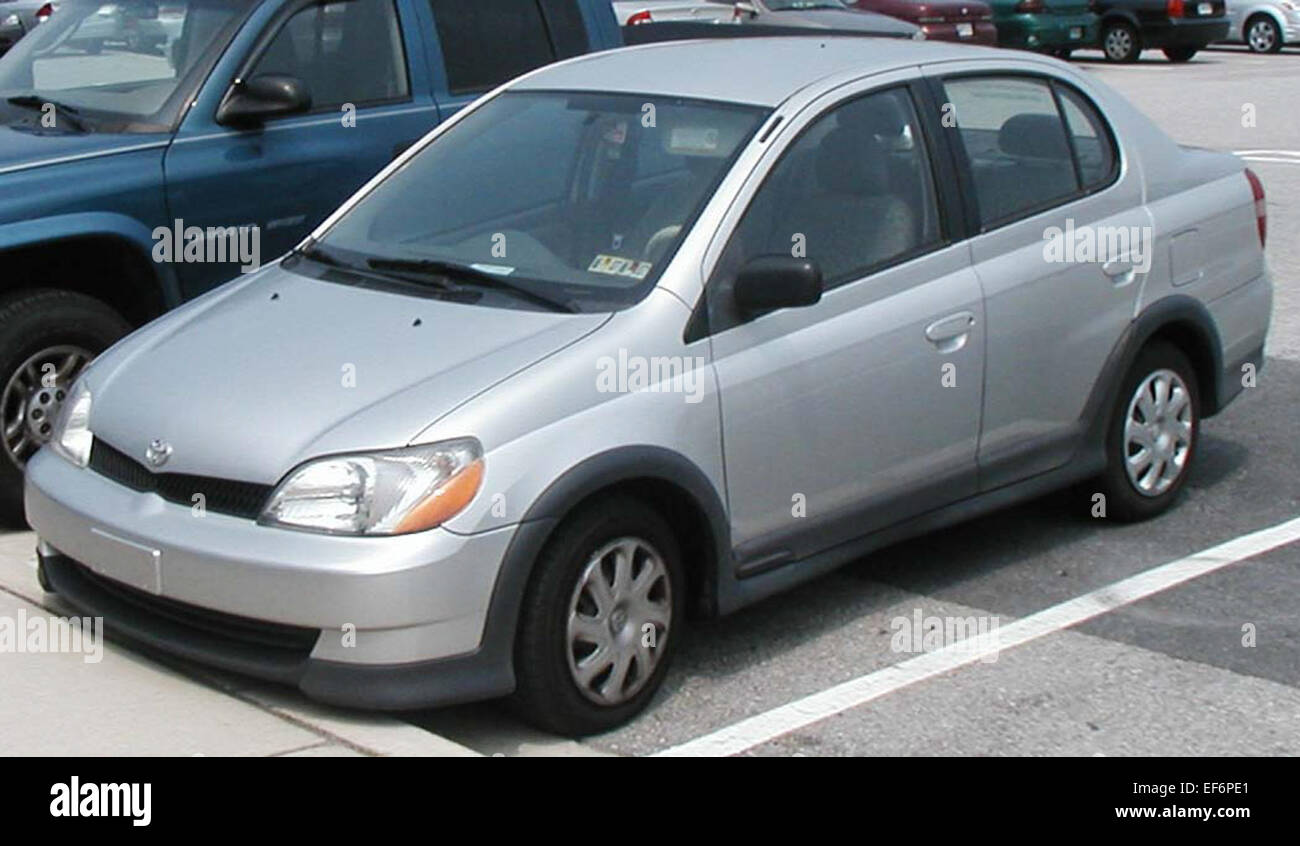2005 Echo Car