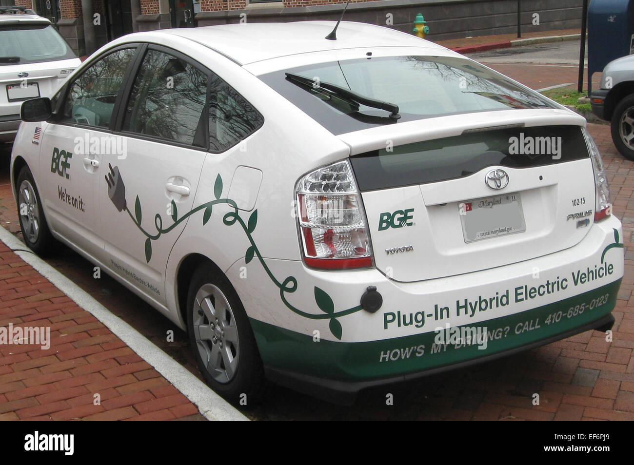 The 2012 Toyota Prius Plug-in combines hybrid efficiency with the ...
