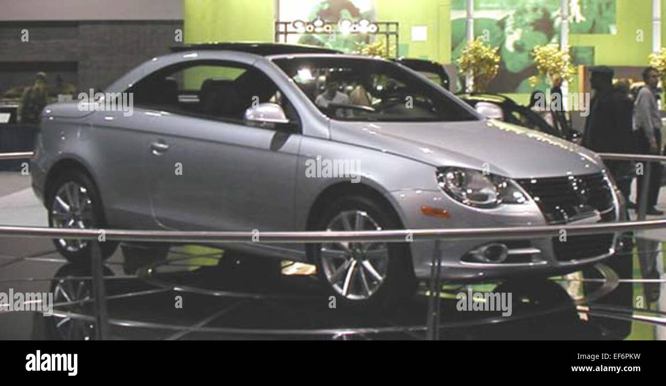 The Volkswagen Eos is a compact convertible with a hardtop roof ...