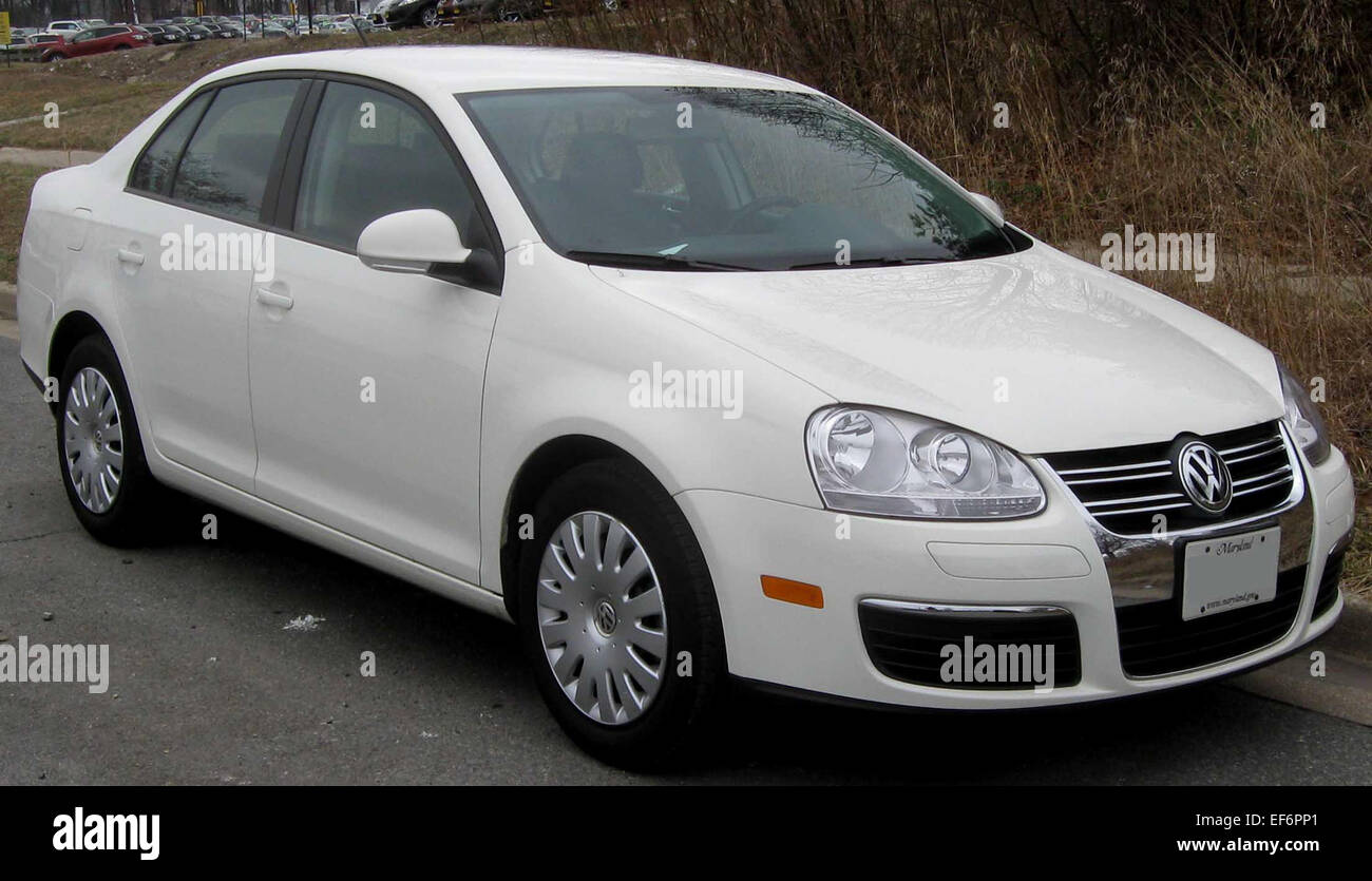 Volkswagen Jetta 2.5 sedan 1 Stock Photo - Alamy