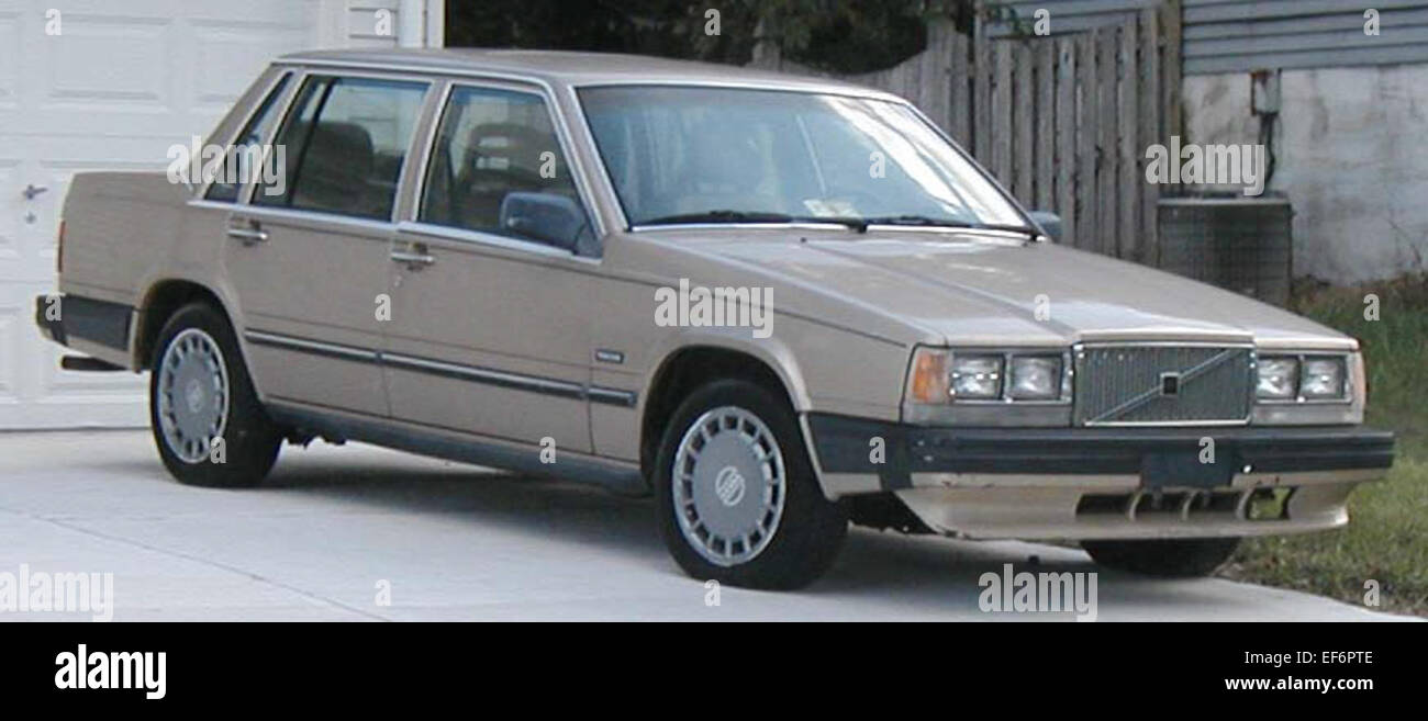 Luxury six cylinder volvo hi-res stock photography and images - Alamy