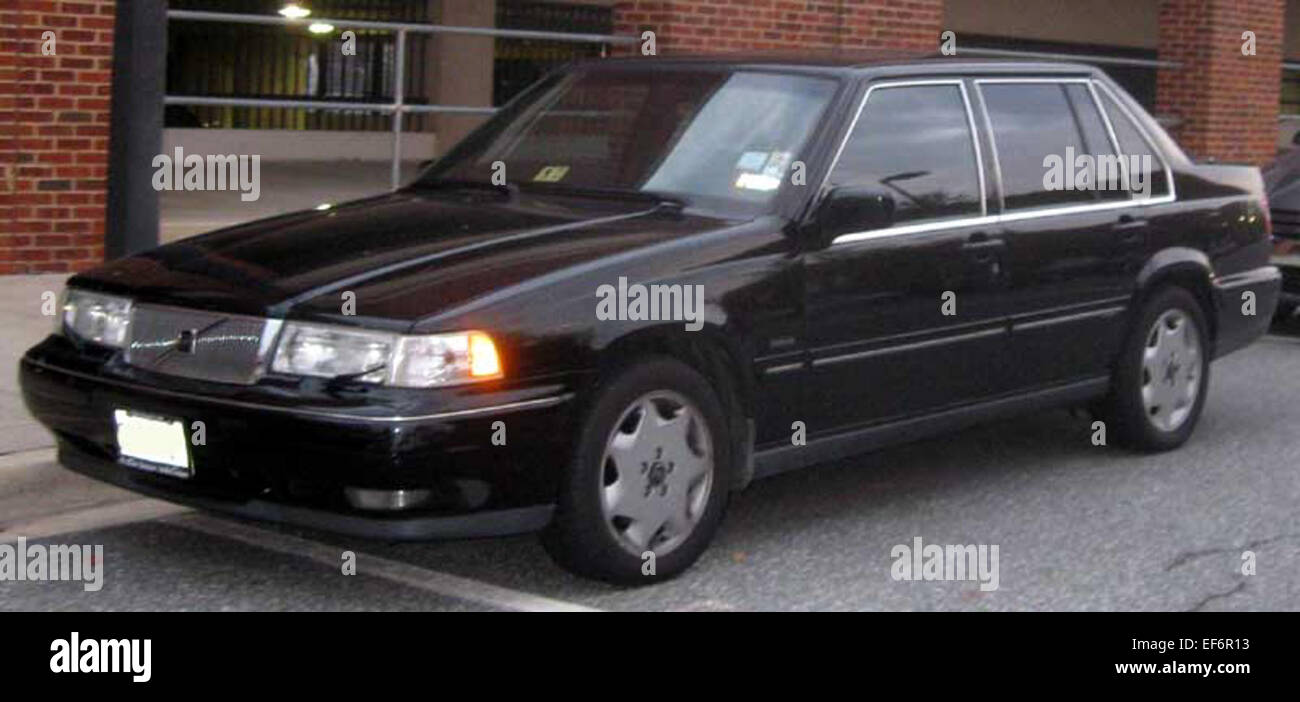 Volvo car engine hi-res stock photography and images - Alamy