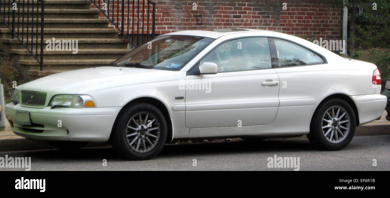 The 2004-2010 Volvo C70 is a luxury convertible coupe offering a ...