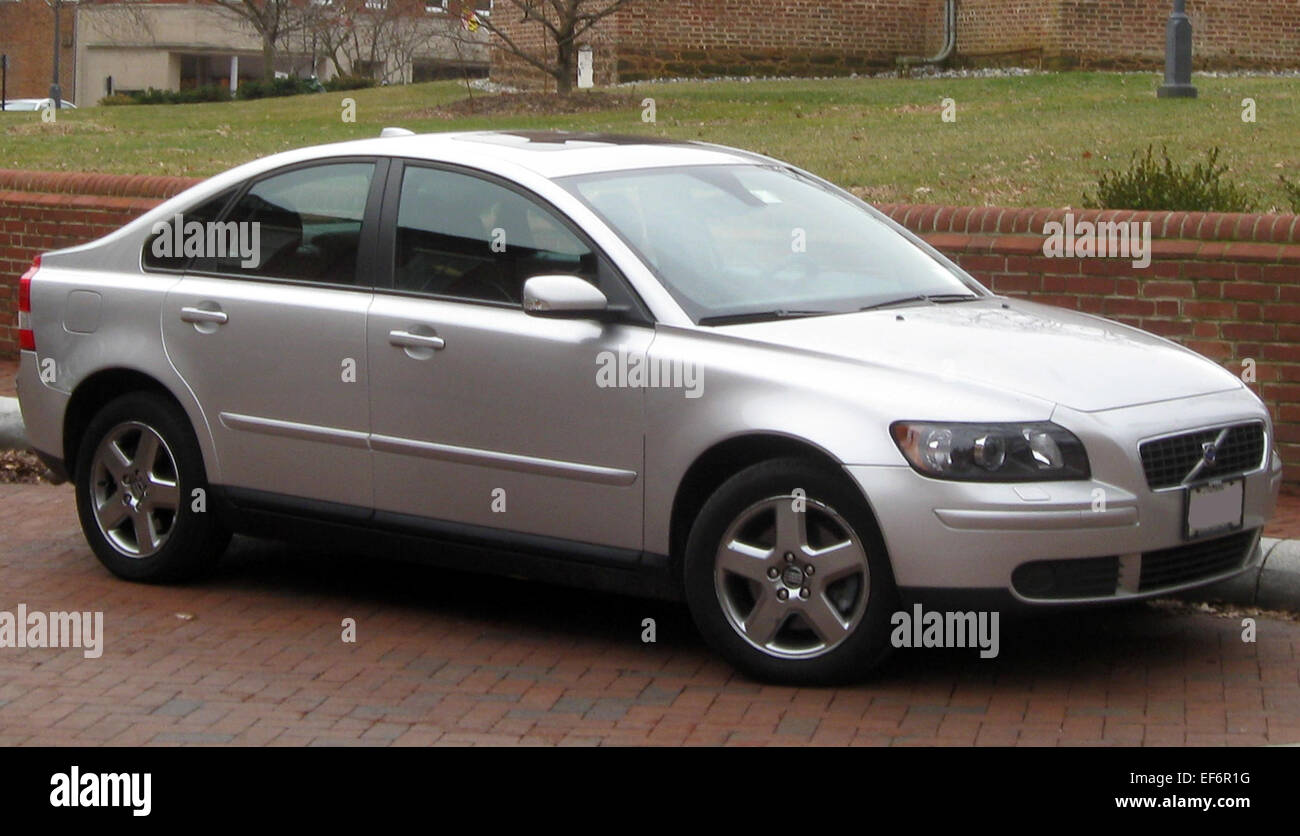 The Volvo S40 T5 is a compact luxury sedan offering strong performance ...