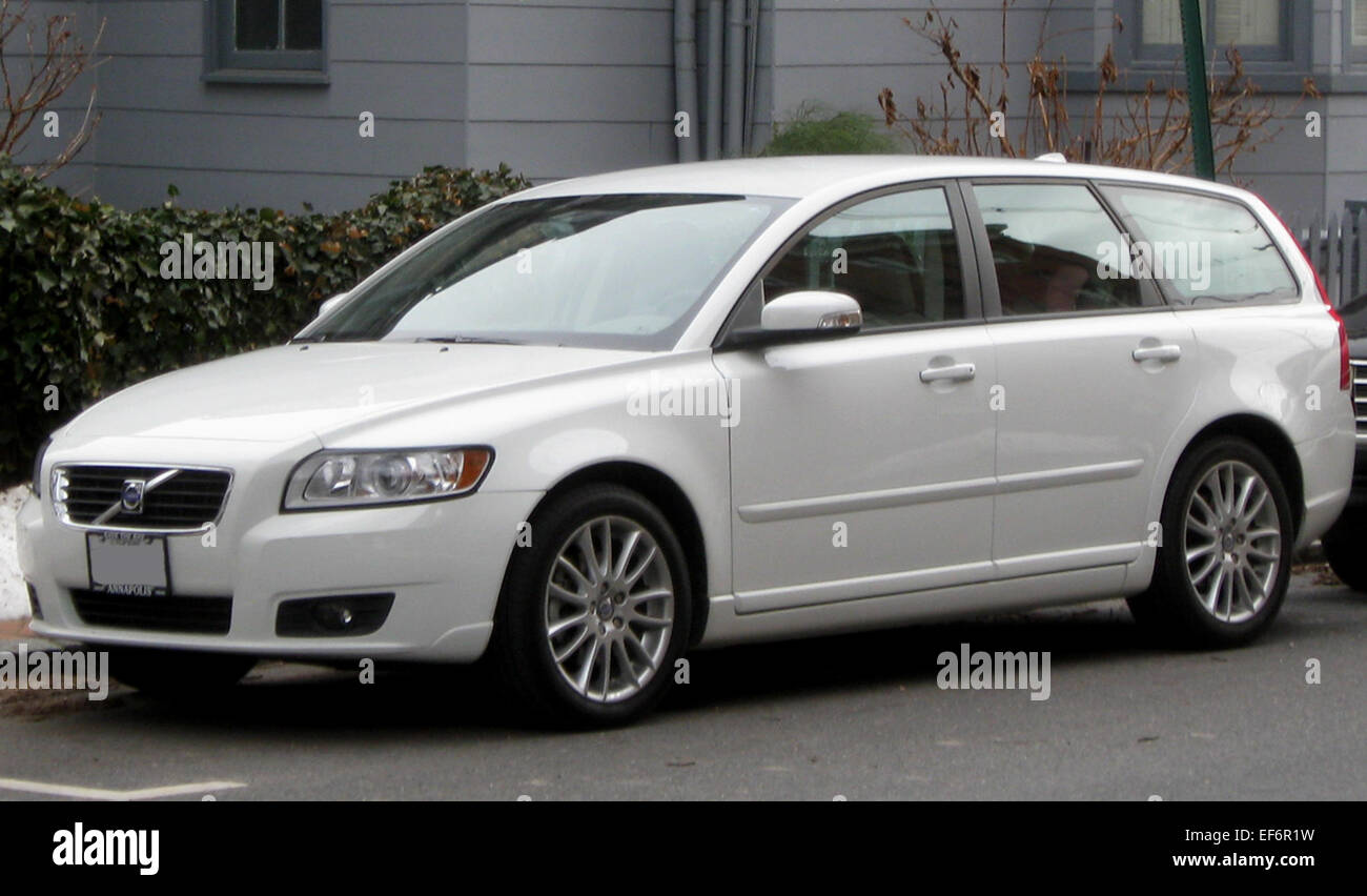 Volvo v50 hi-res stock photography and images - Alamy