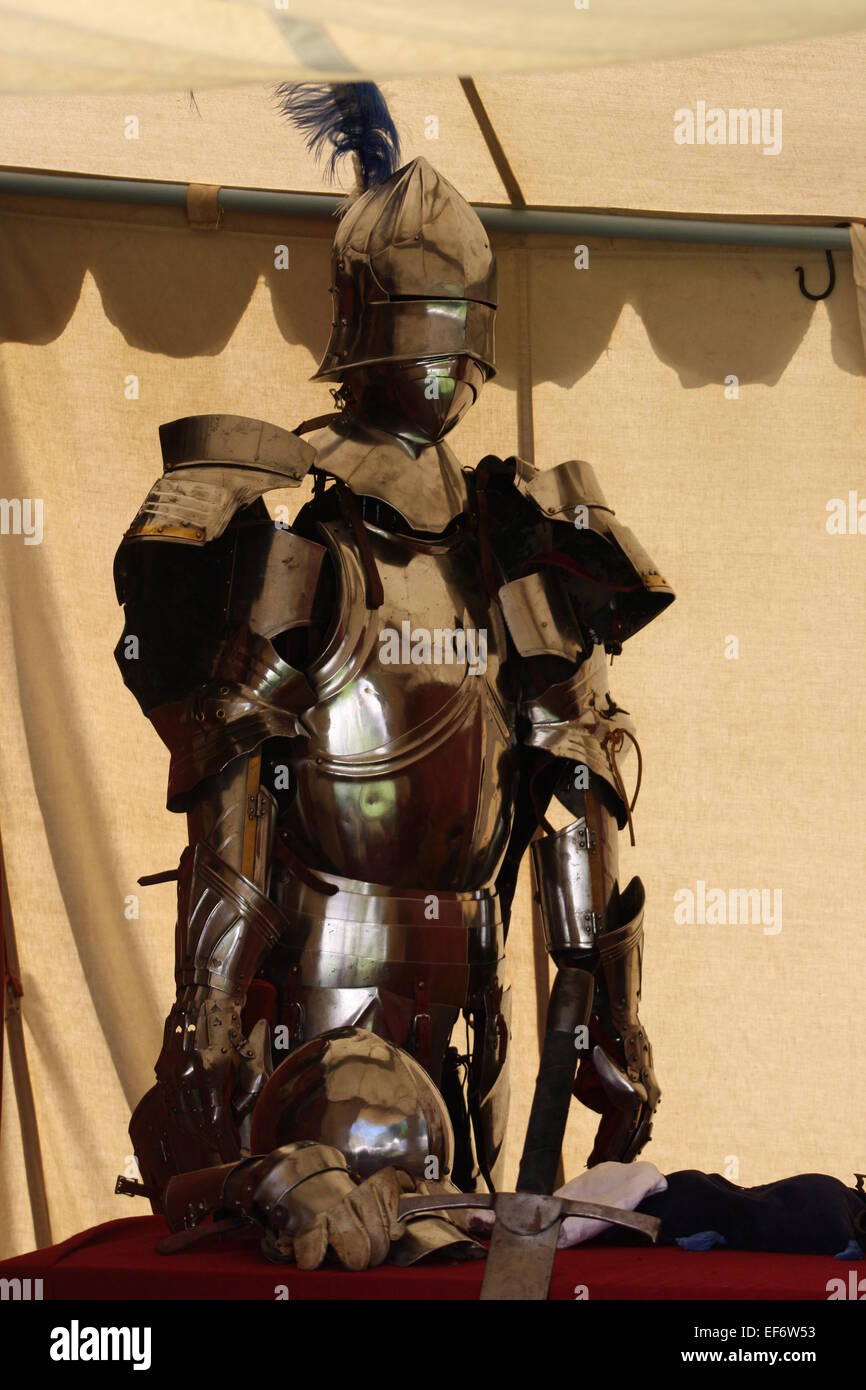 Tudor armour hi-res stock photography and images - Alamy