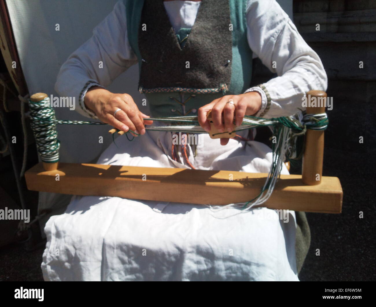 Tablet weaving hi-res stock photography and images - Alamy