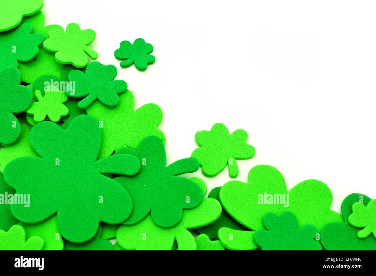 Shamrock Corner Border