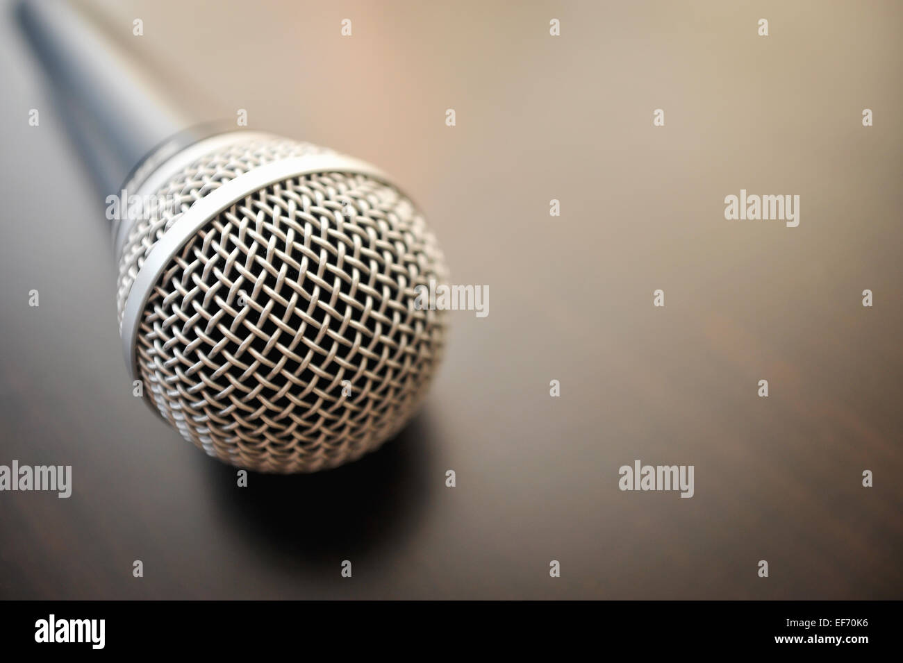 Vocal close hi-res stock photography and images - Alamy